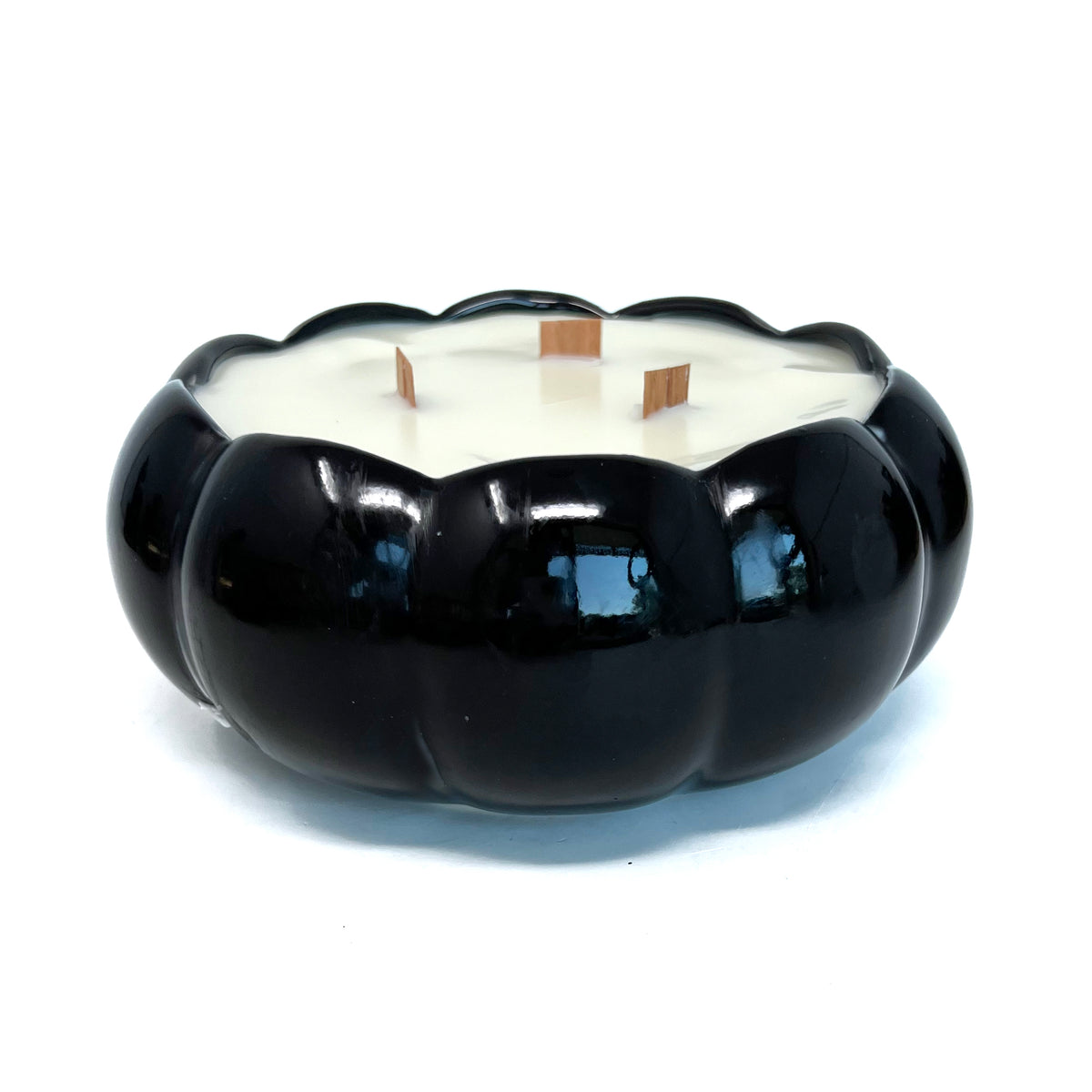 LARA – Old Flame Candle Co